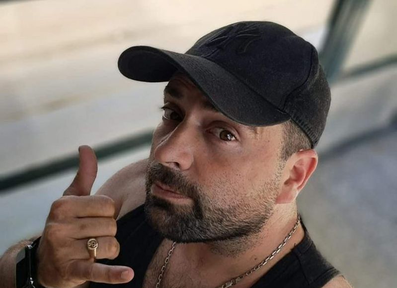 "Cachorro" Polanco, ex vocalista de la banda Chocolate, se presenta ...